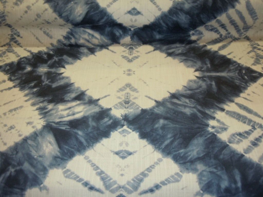 Tie Dye Diamond in Blue