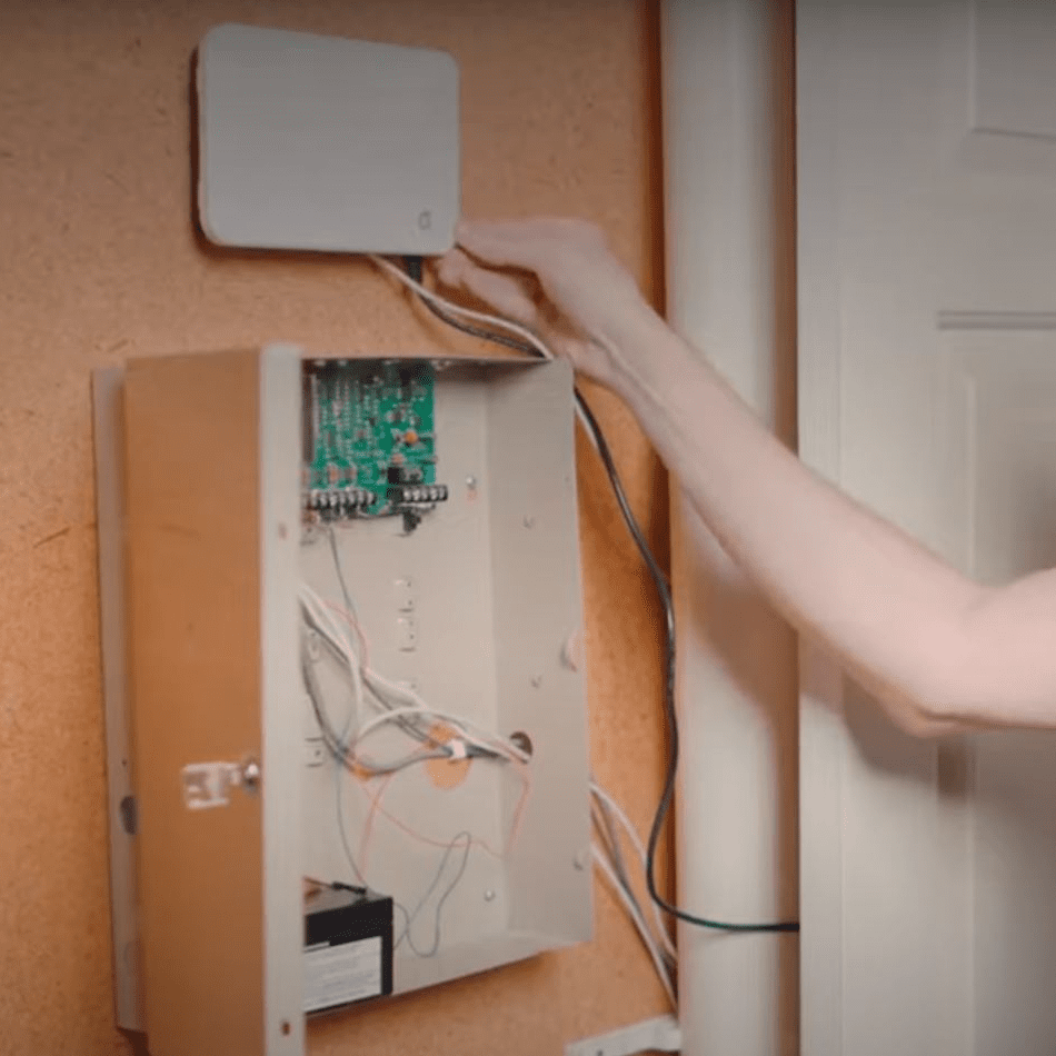 BAT-CONNECT-A - Alula Universal Tri-Path Ethernet/WiFi/Cellular AT&T LTE Alarm Communicator ...