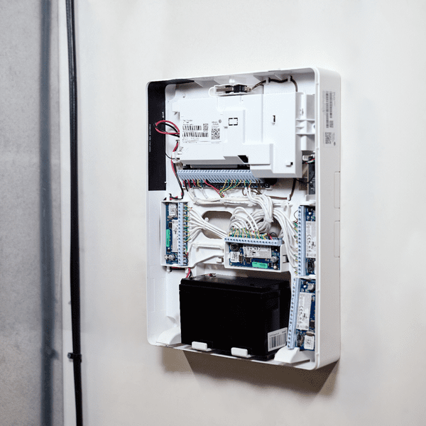 IQPR003M-KIT - Qolsys IQ Pro Dual-Path WiFi/Cellular Verizon LTE Hybrid ...