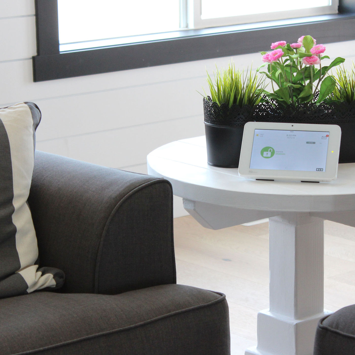 QS9202-4208-840 - Qolsys IQ Panel 2 Plus Wireless Touchscreen Control ...