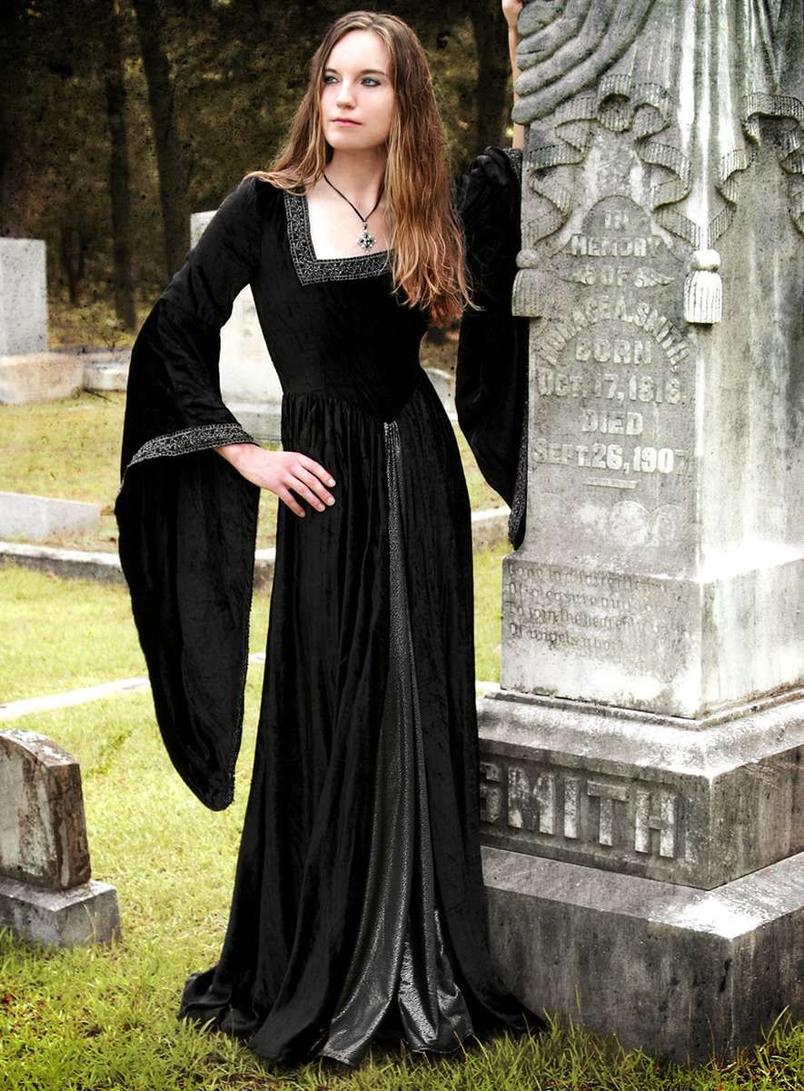 Countess Dress medieval renaissance faire gown costume