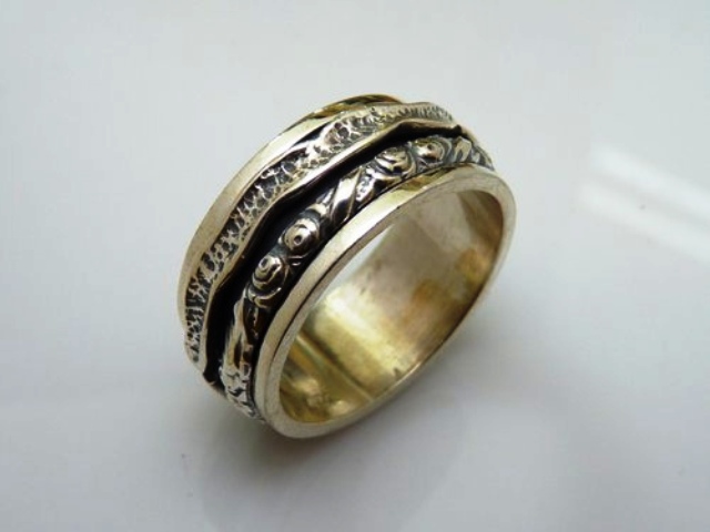 Made in Israel silver spinning ring