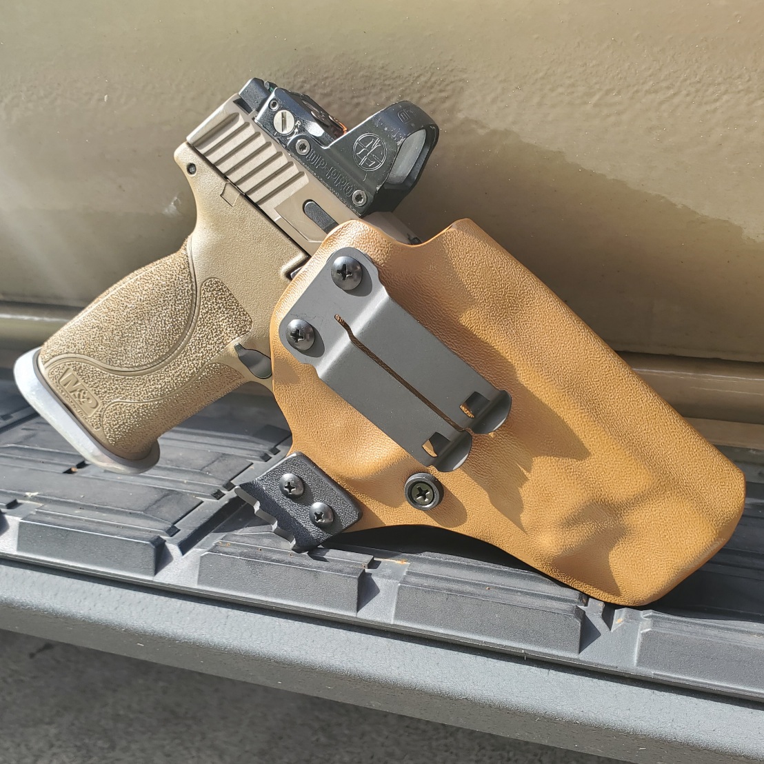 AIWB Delta Holster with Monoblock Clip