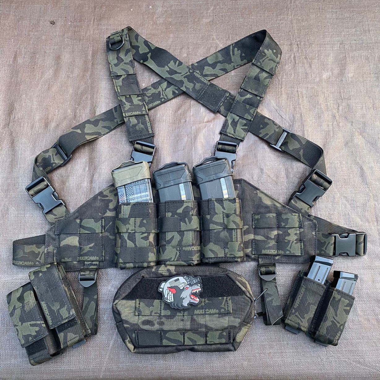 Black Multicam M16/M4 Triple Mag RR Light Chest Rig