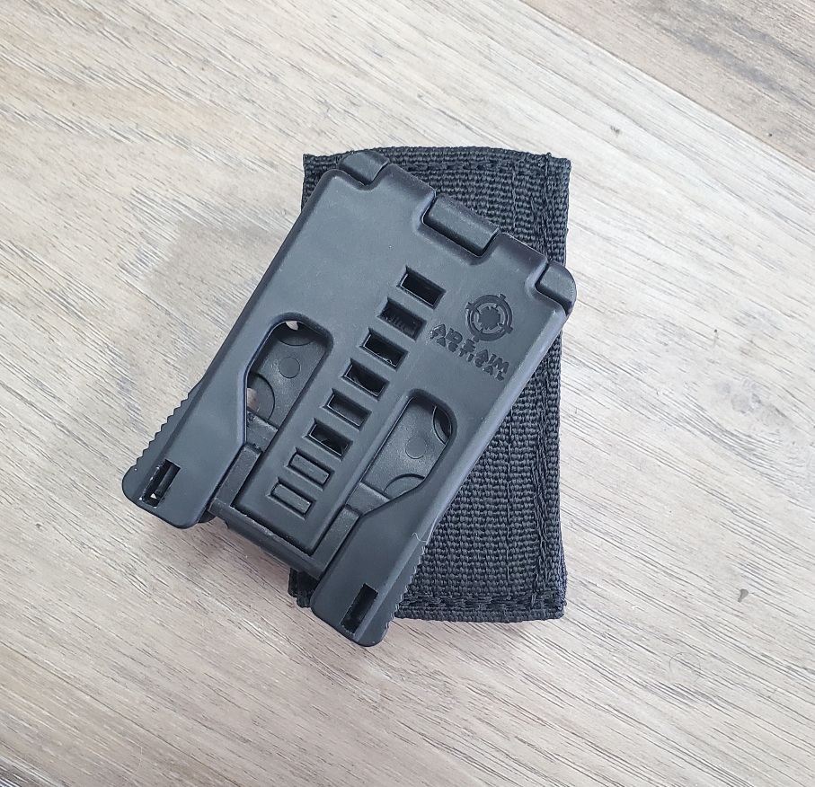 Operator 4th Gen Pistol Mag Pouch (Canted or Vertical)