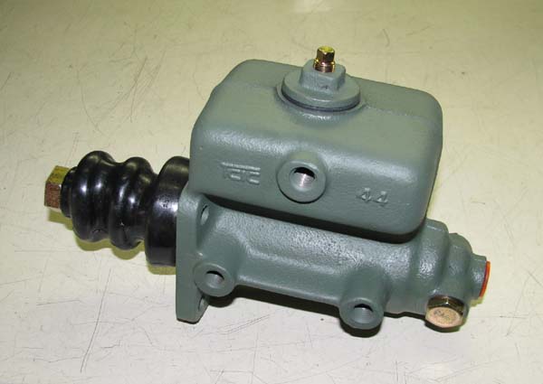 Master Cylinder For M35A1 and M35A2 Series, 7539267 / 12368254 / F111700