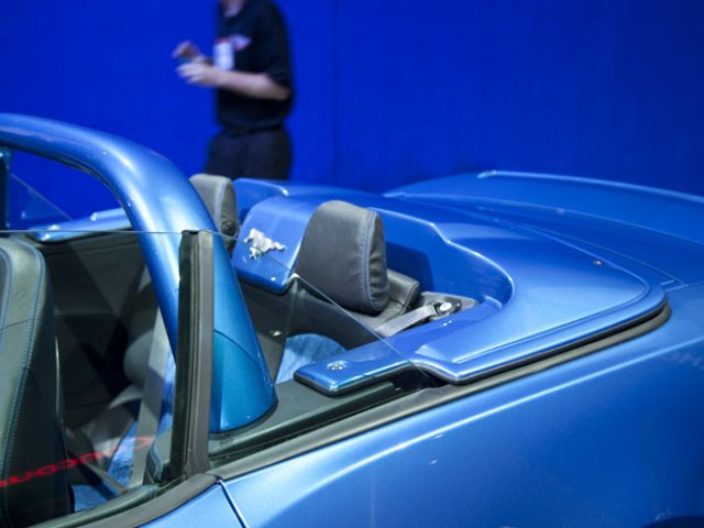 2010-2014 Mustang Convertible Tonneau Cover 3D Carbon 691046