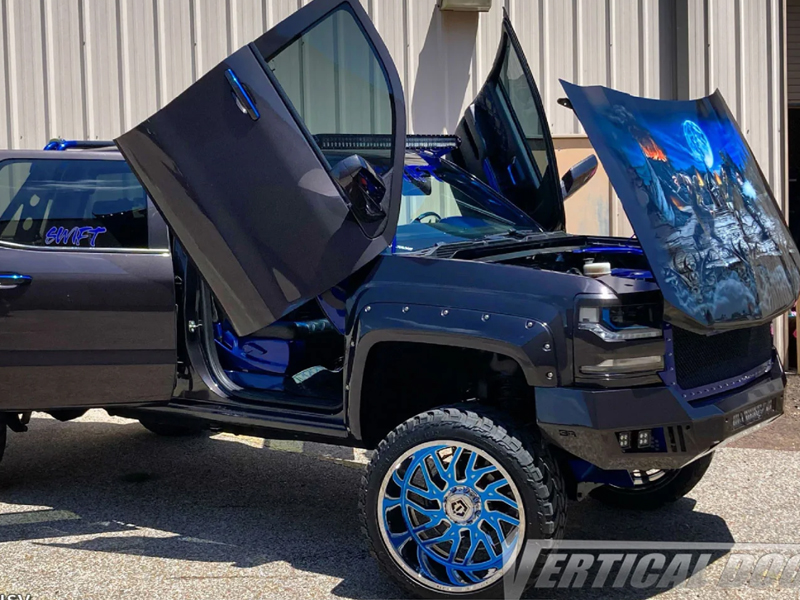 Chevrolet Silverado 2014-2018 Lambo Door Conversion