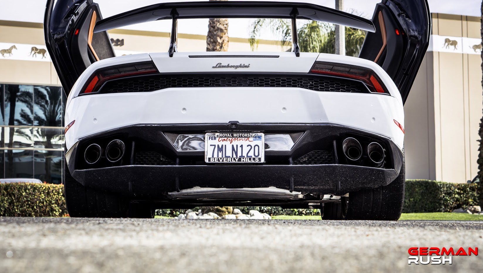 2014-2019 Lamborghini Huracan Rear Bumper Carbon Fiber