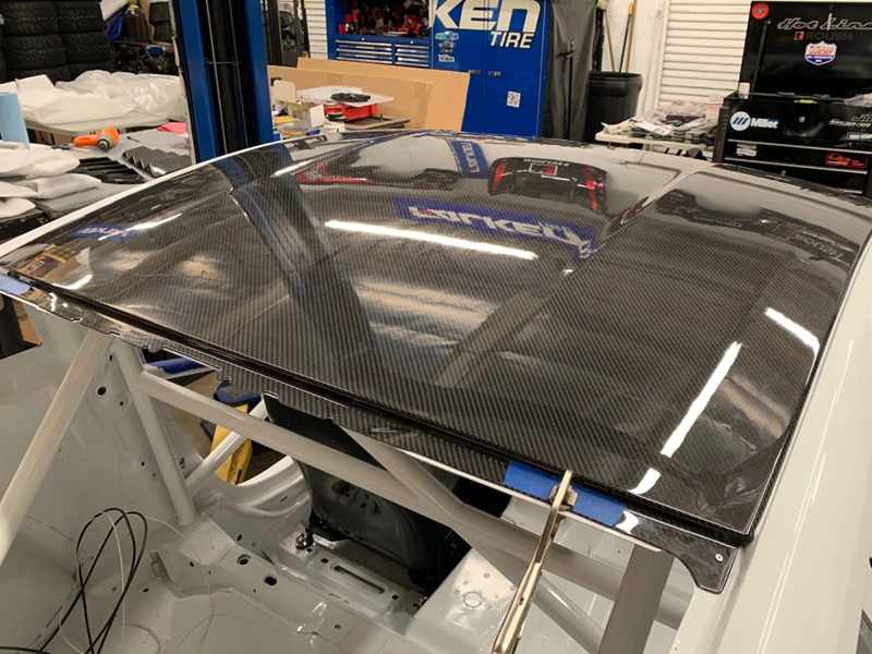 2015-2022 FORD MUSTANG DRY CARBON ROOF REPLACEMENT