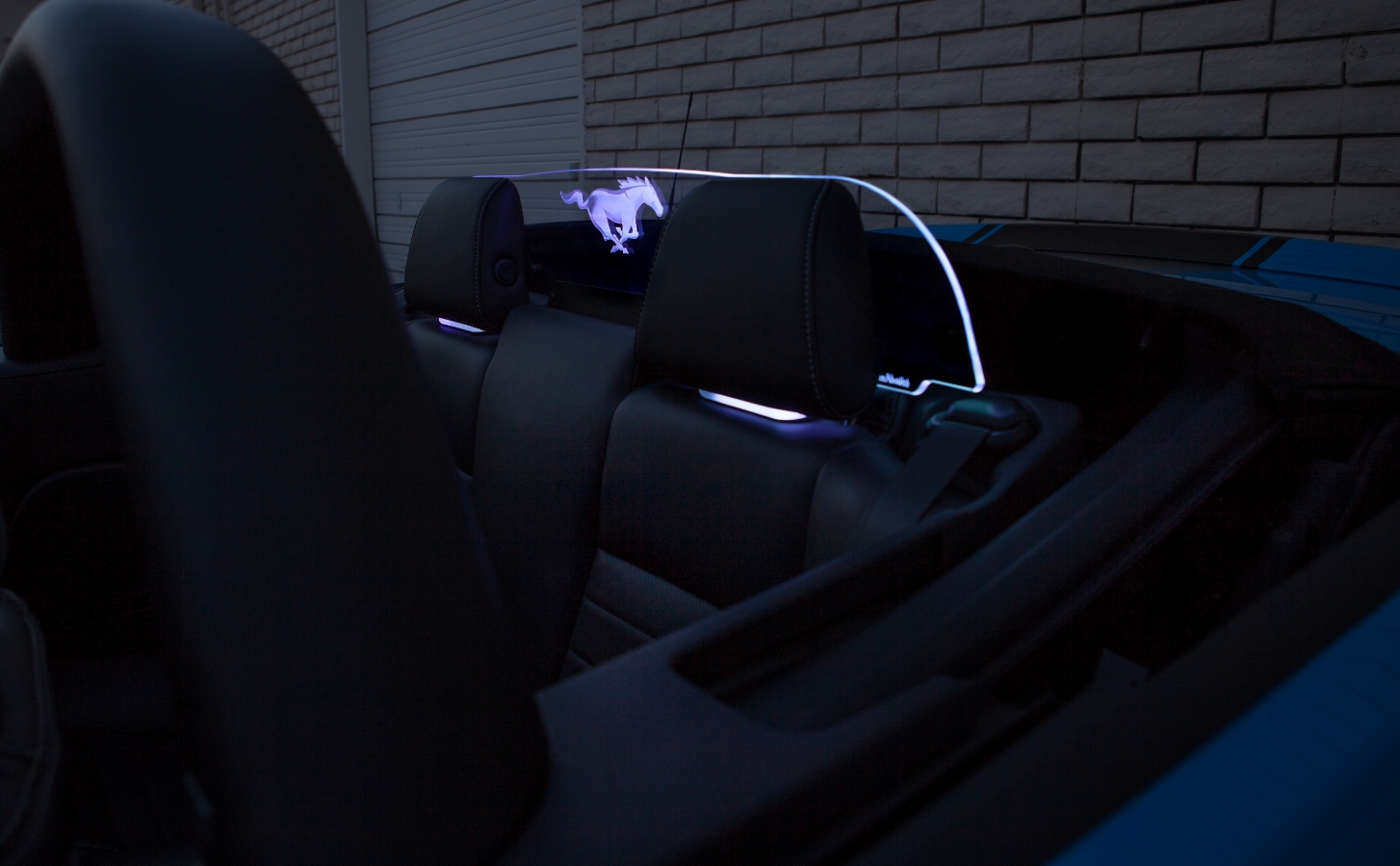 Ford Mustang Convertible Wind Restrictor Block Windscreen Illuminated ...