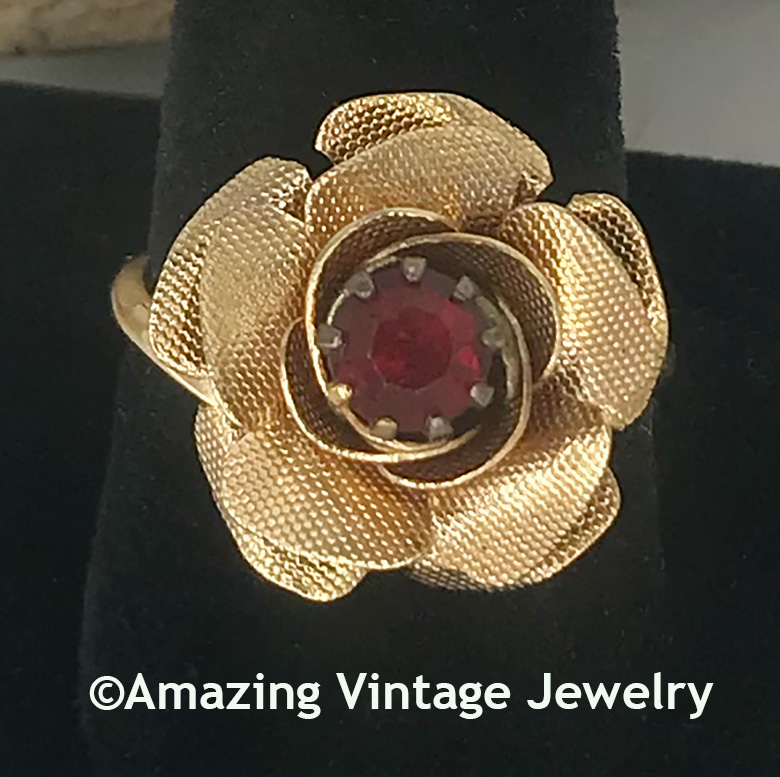 ROSETTE Ring