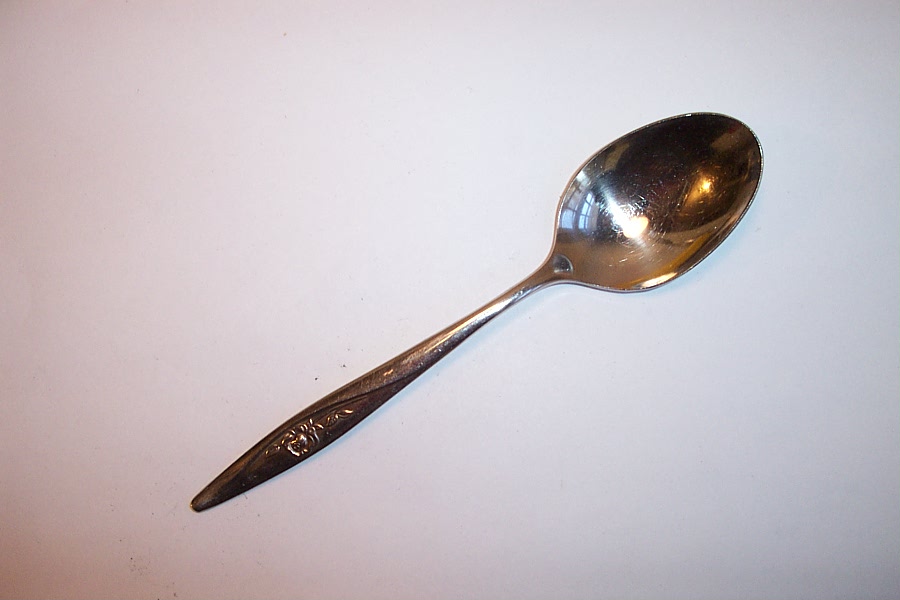 Oneida Deluxe LASTING ROSE Place / Oval Soup Spoon