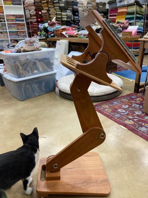 USED -Mint Condition Wood Rug Frame and Stand with Frame Cover