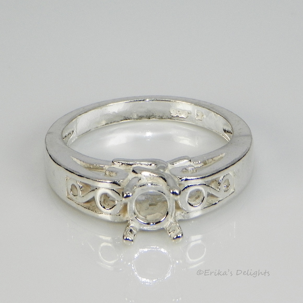 Round Pattern ring setting