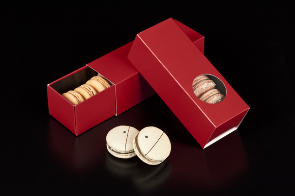 3199 - 6" x 2 1/4" x 2" Red/White Macaron Box Base Only