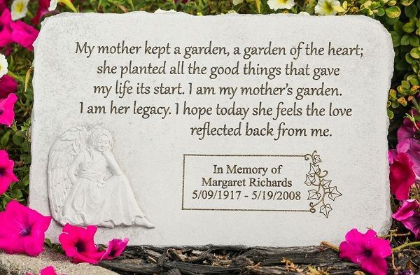 Personalized Mother Memorial Stone - Kept A Garden