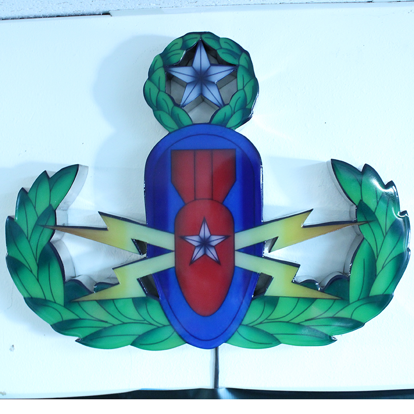 EOD Master Badge Bar Light