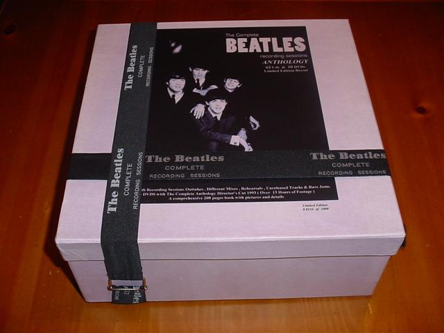 BEATLES GIANT ANTHOLOGY BOX SET 62 CDS/10 DVDS + 208 PAGE BOOK