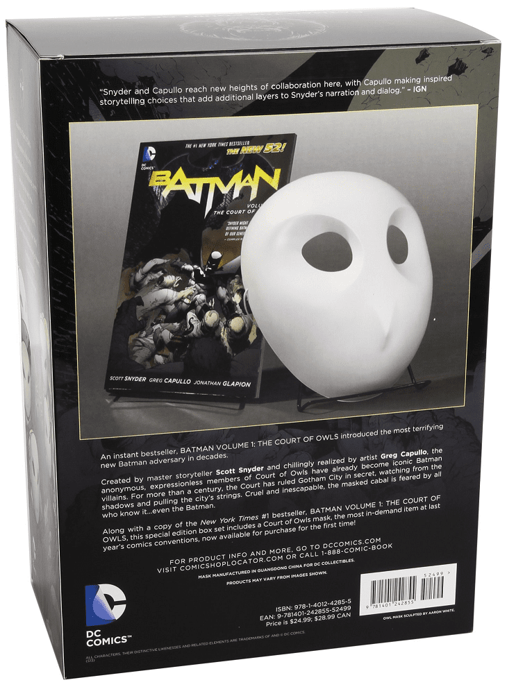 DC Comics Batman Court of Owls Book and Mask Set