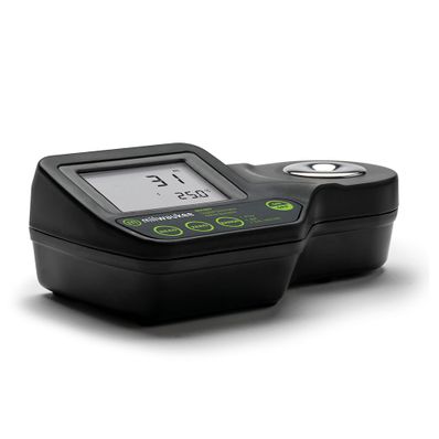 Milwaukee MA887-BOX Digital Refractometer for Seawater Measurements