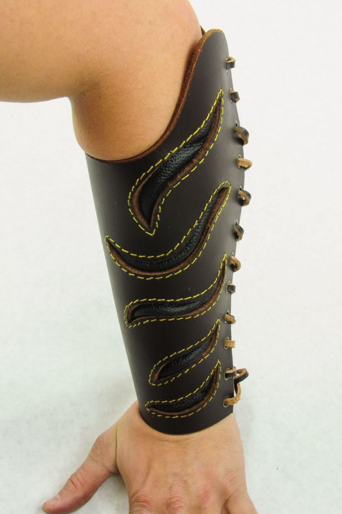 Slashed-Style Leather Bracers KW-SNLA6101BR