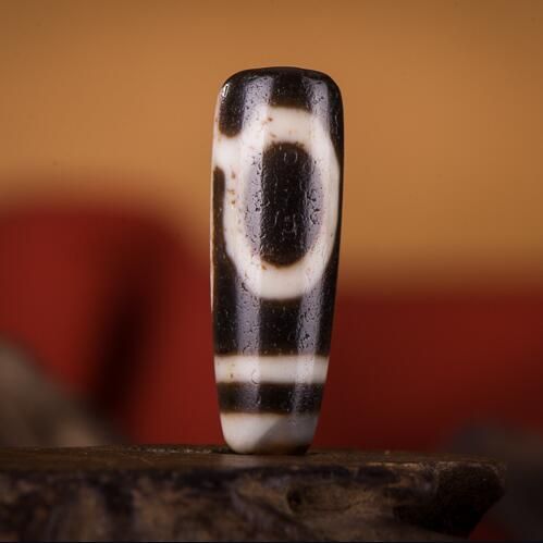 Genuine Old Tibetan One Eye DZI Bead Antique Tibetan Agate DZI Bead
