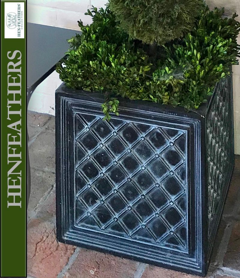 Lattice Weave Planter Fiberglass - HenFeathers