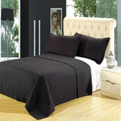 Reversible Coverlet Sets in 400TC Egyptian Cotton
