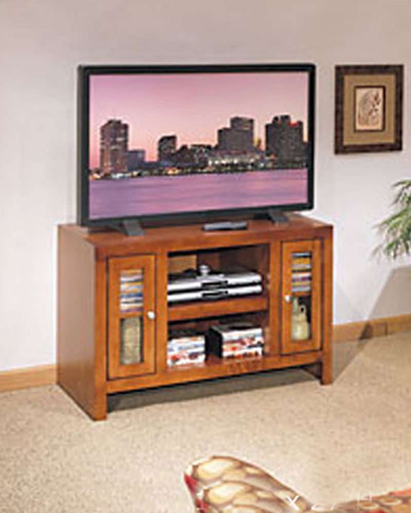 Whalen Entertainment TV Console in Honey Maple GO-DMECON-HM