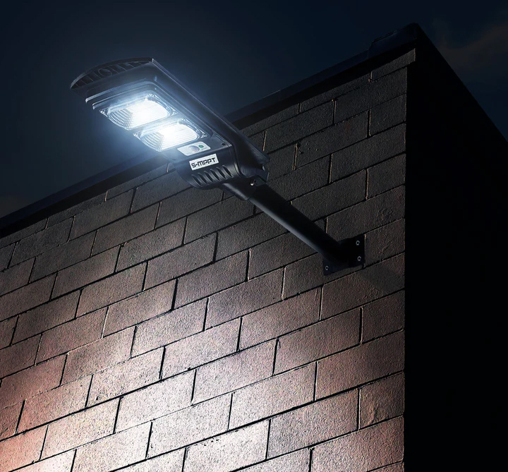 Classy Caps Solar Security Street Light
