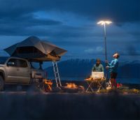 Goal Zero Yeti 700 Compact Portable Power Station with Skylight ...