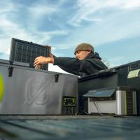 Goal Zero Yeti 700 Compact Portable Power Station with Skylight ...