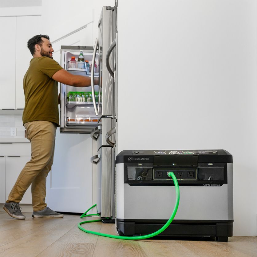 Goal Zero Yeti Pro 4000 Solar Generator Kit