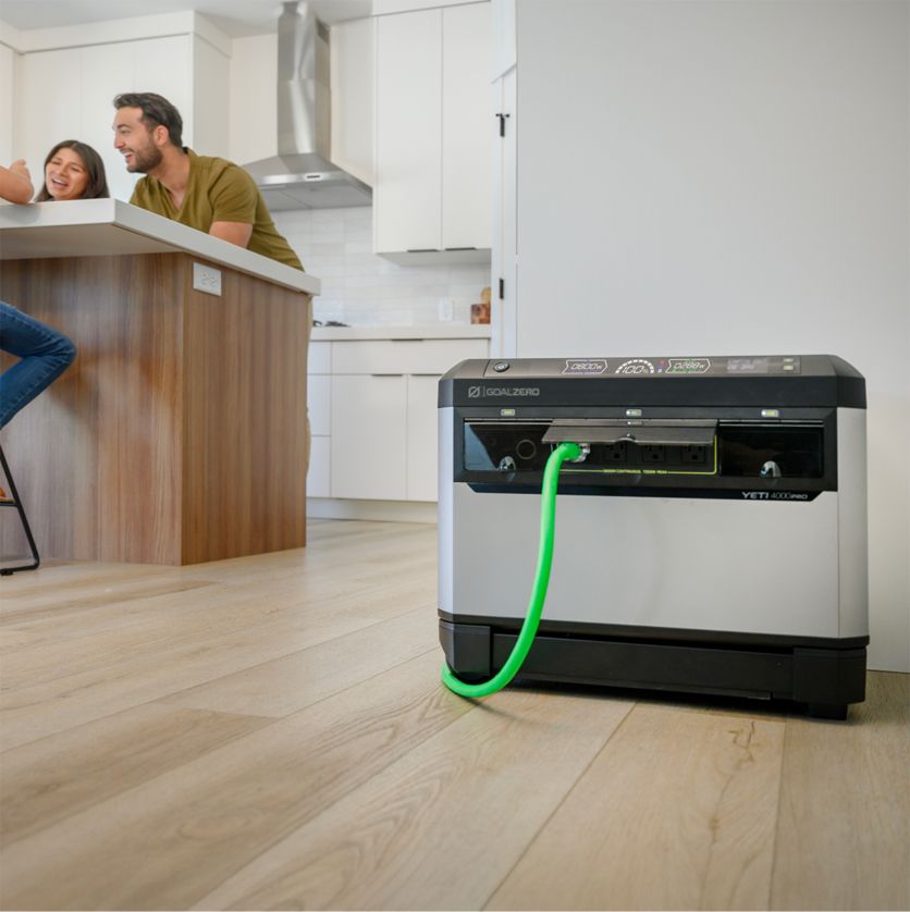 Goal Zero Yeti Pro 4000 Solar Generator Kit