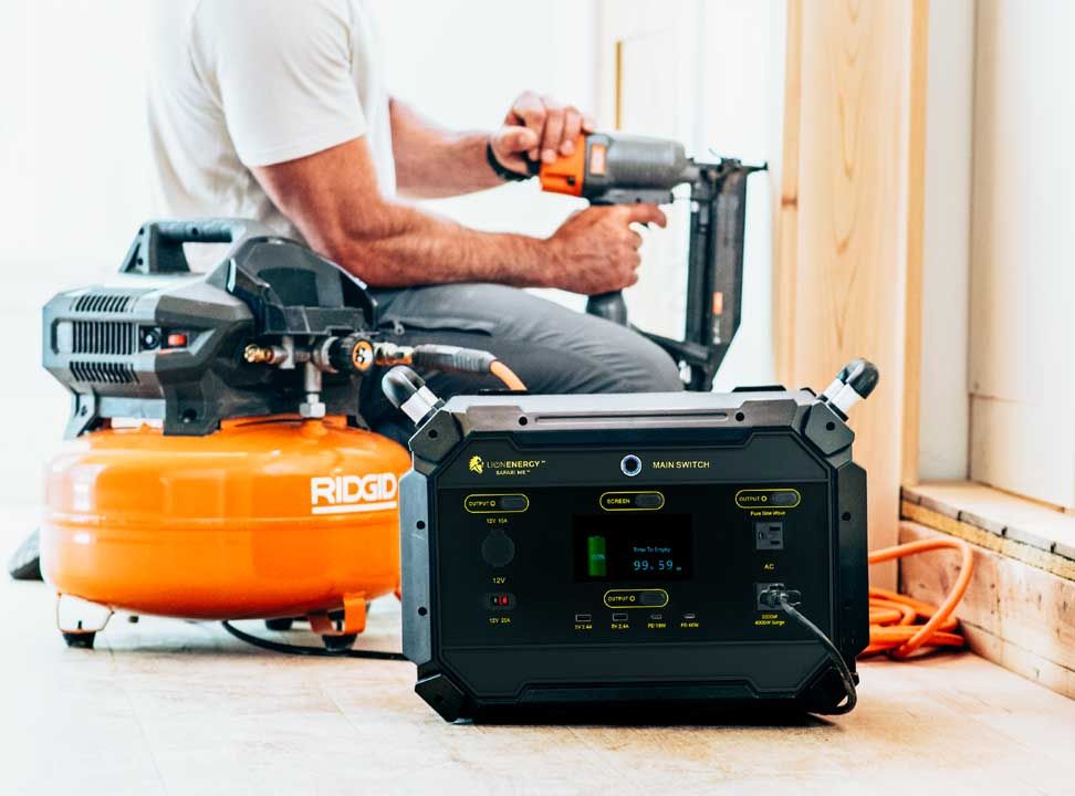 Lion Energy Safari ME Deluxe Solar Generator Kit