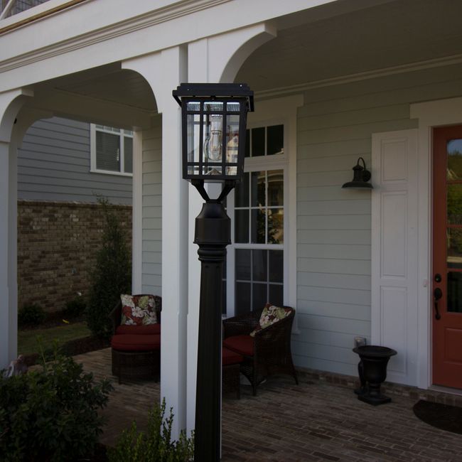 Prairie Bulb Solar Lamp Post Light in Black