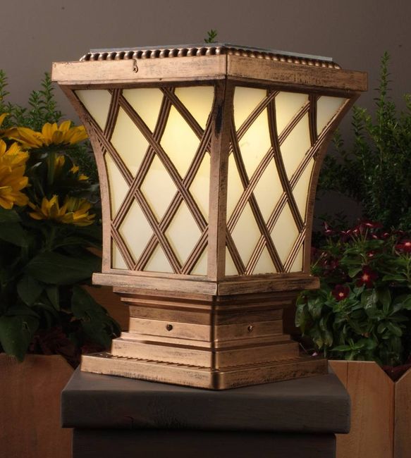Premium Classic Solar Pillar Light In Bronze