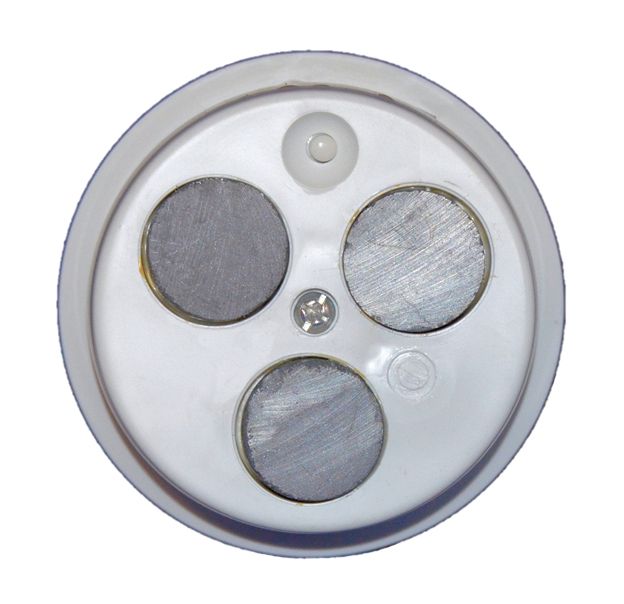 Revolving Magnetic Solar Beacon Light